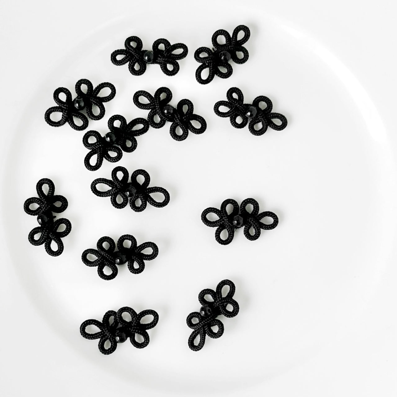 Mini Figure 8 Loops With Bead - Multiple Colors – Rose Mille