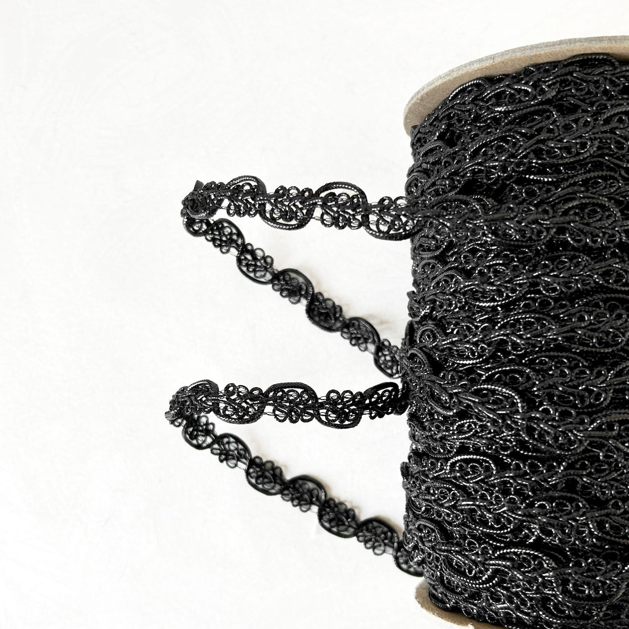 Shiny Black Gimp Braid – Rose Mille