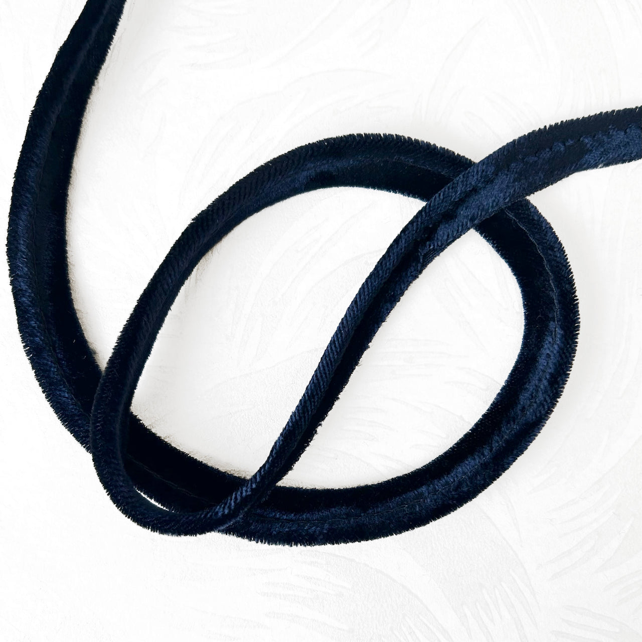 Skinny Velvet Ribbon – Rose Mille