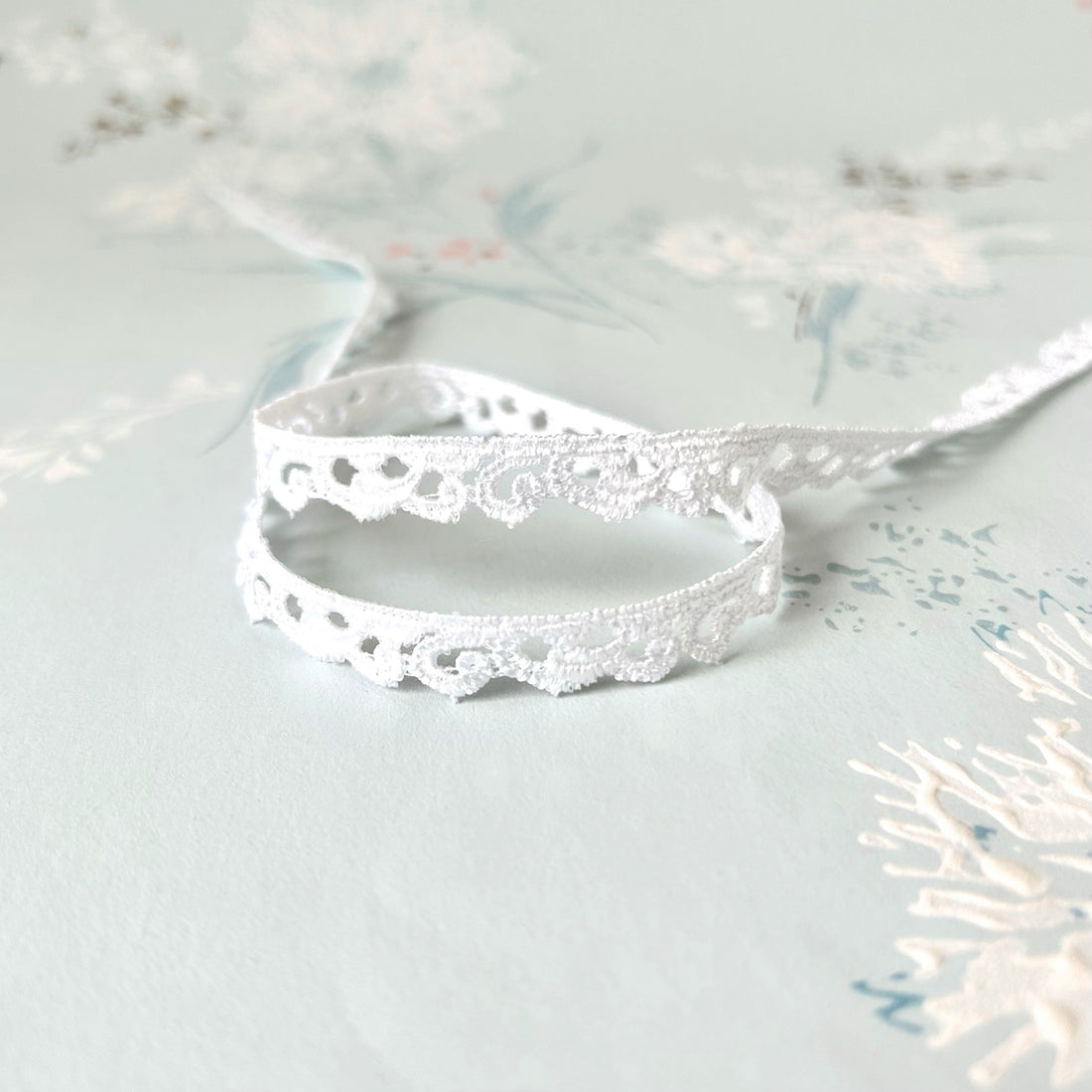 White Venice Lace – Rose Mille